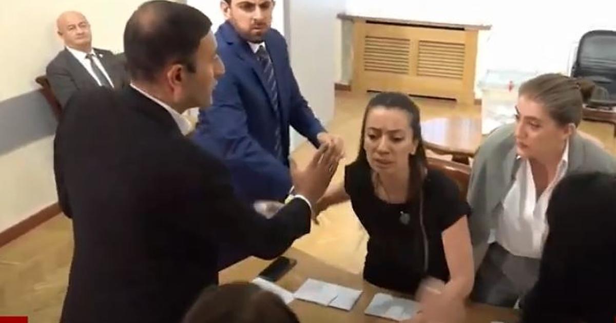 Pro-government MP tries to hit reporter in Armenian parliament